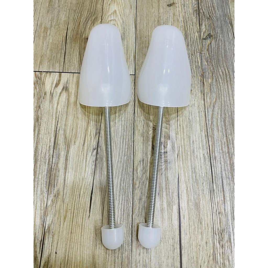 Man Plastic Shoe Tree With Spring - Free Size ( White Color ) | Shopee ...