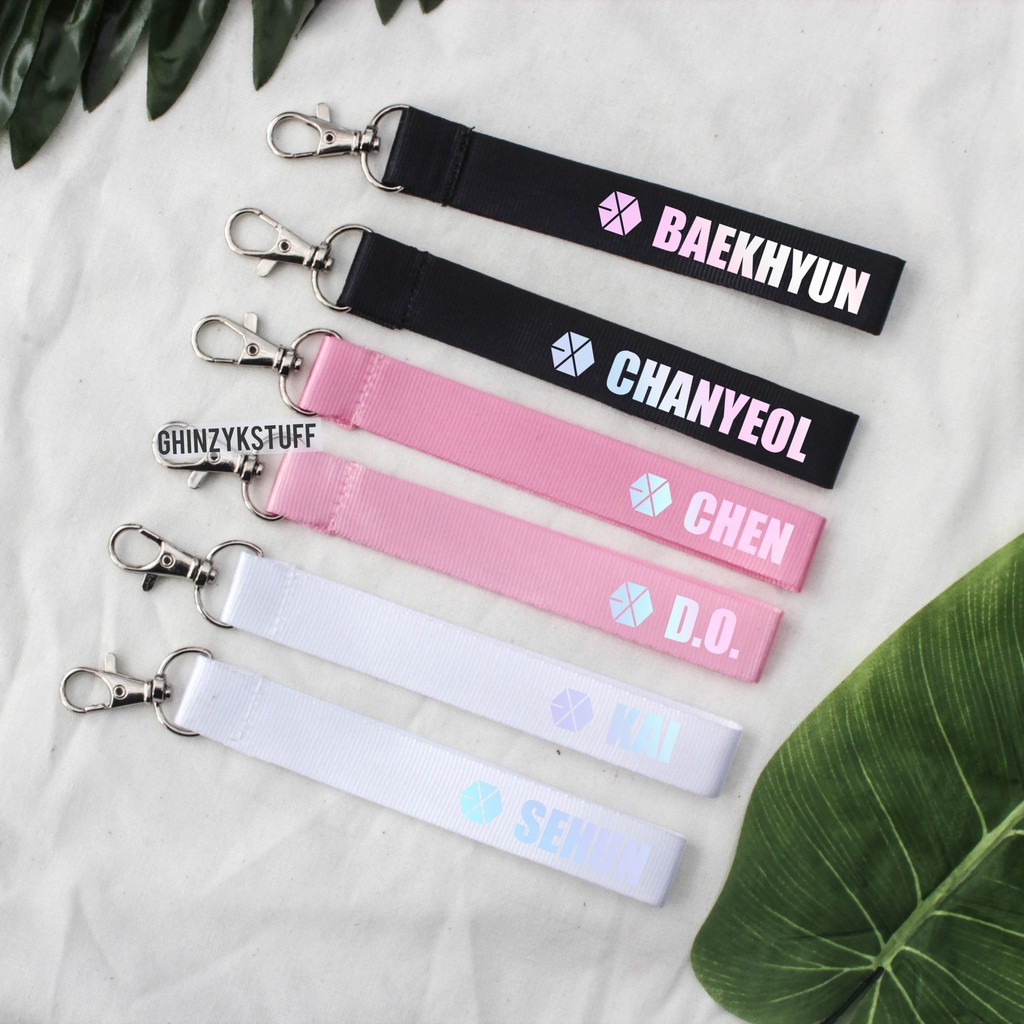 GANTUNGAN Holographic STRAP Keychain KPOP korea EXO logo 2012 Baekhyun ...
