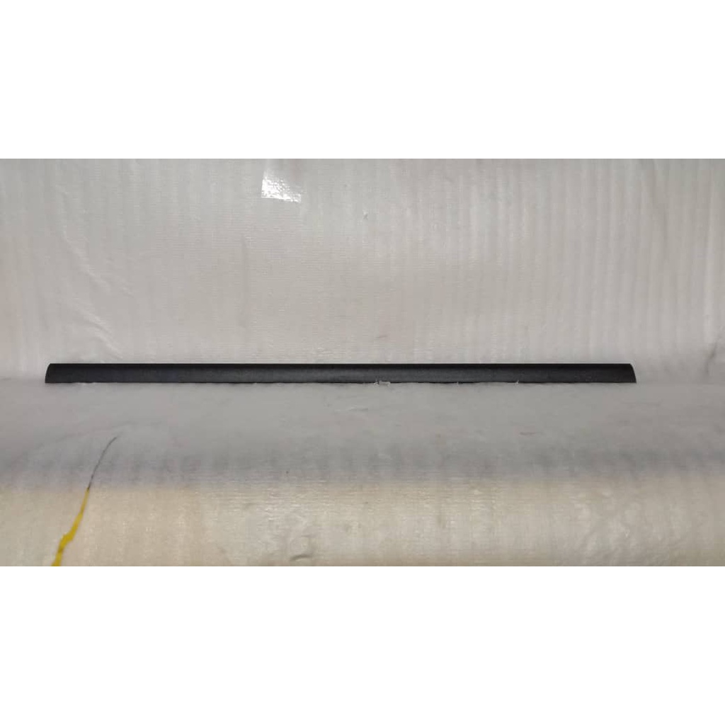 MERCEDES-BENZ W202 FRONT DOOR INNER GLASS SIDE RUBBER (ORIGINAL ...