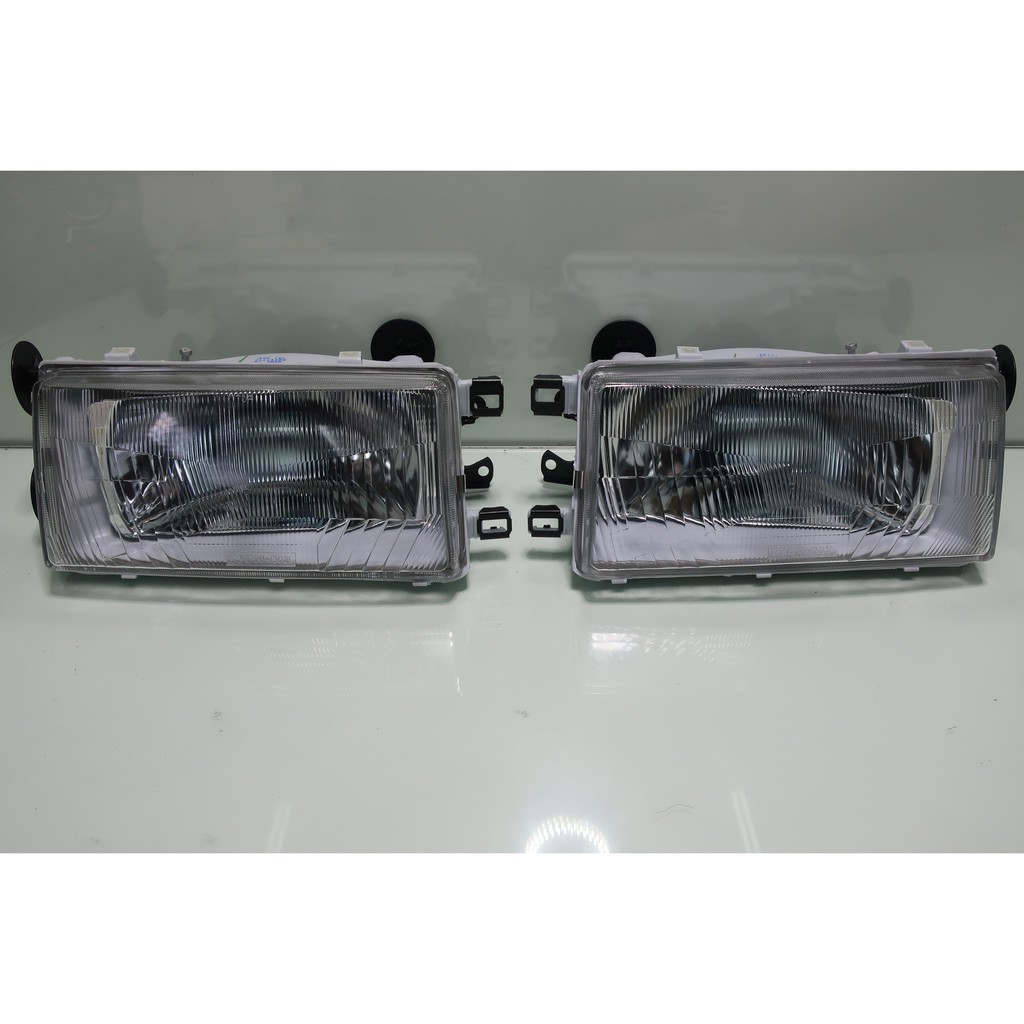 New Toyota Corolla KE70 KE72 KE75 GL 1982-1985 Front Headlights Lamps ...