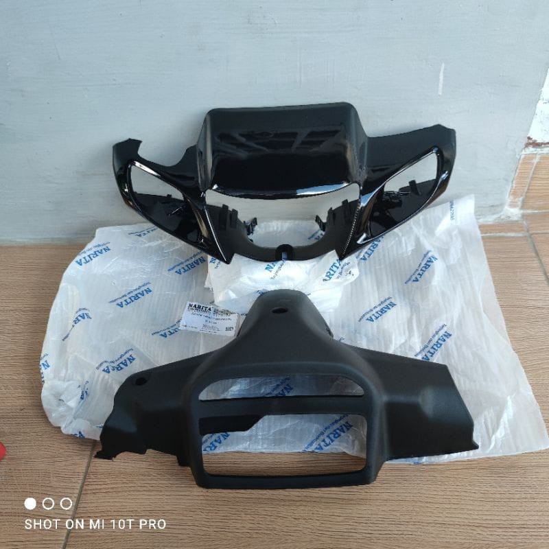 HITAM The front and rear shell of the old yamaha fiz r/vega is black ...