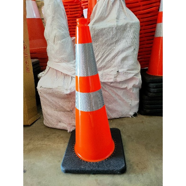 Traffic Kon Rubber Cone PVC rubber 70cm/75cm (Max order 10pcs for 1ord ...