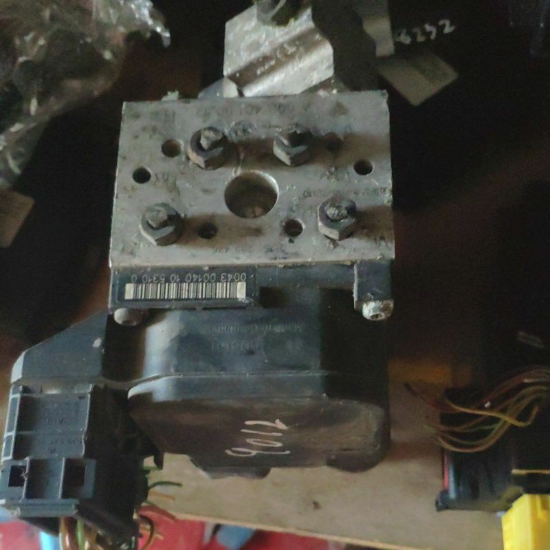 Mercedes benz w210 abs pump （used） | Shopee Malaysia