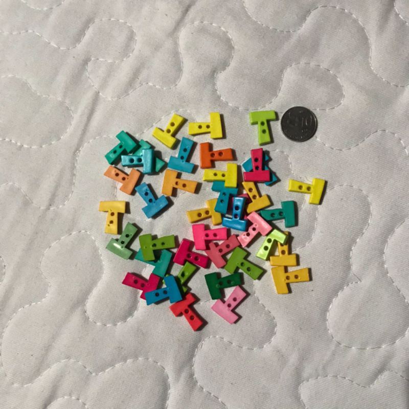 Alphabet Name (Huruf) Comel / Button / Huruf / Butang Huruf | Shopee ...