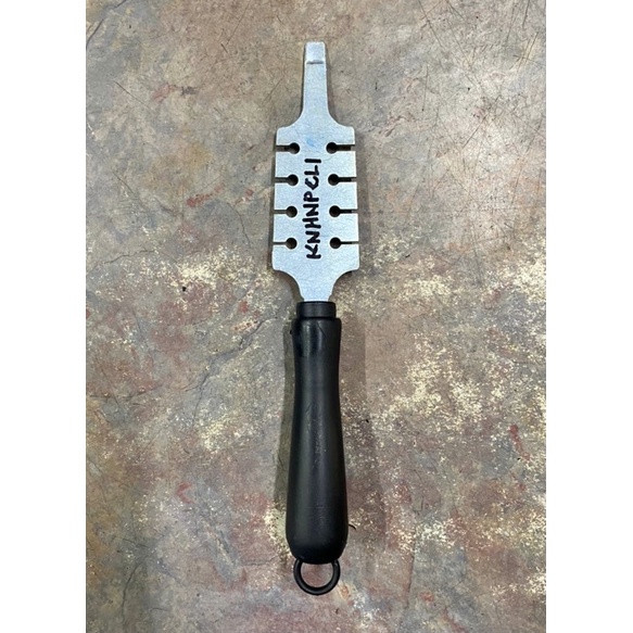 Saw Tooth Setter Saw Opener 4” with Plastic Handle Pembuka Mata Gergaji ...