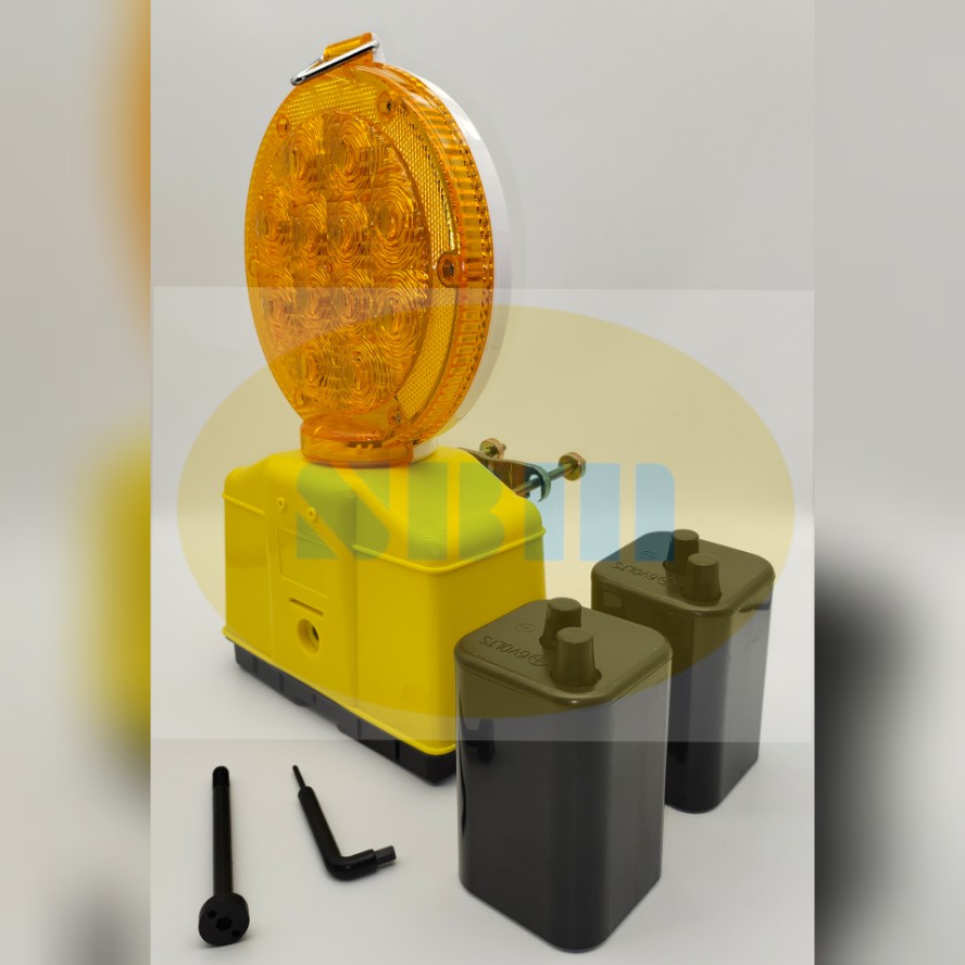 TRAFFIC BLINKER / WARNING LIGHT/ TRAFFIC LIGHT - BATTERY TYPE AMBER ...