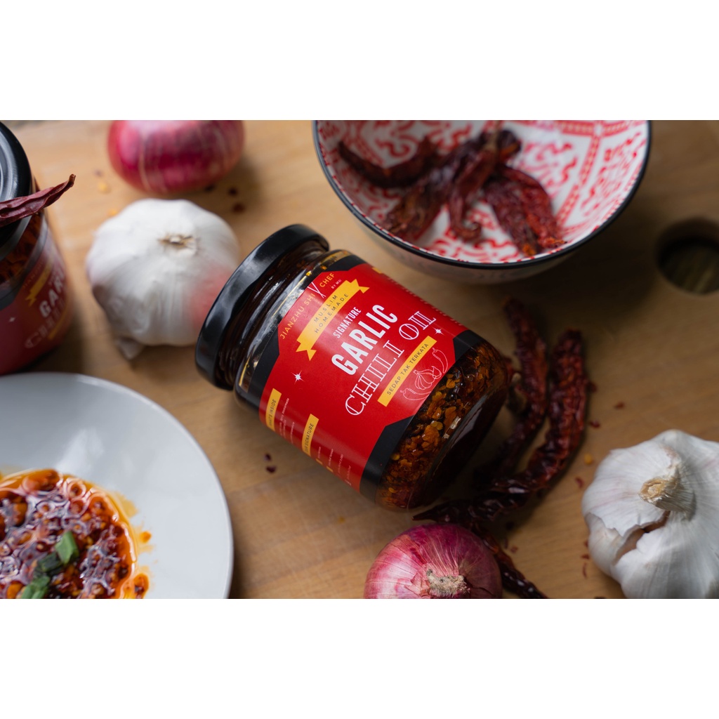 Sedap Muslim Made Crispy Garlic Spicy Chili Oil Viral - JianZhu Shi ...