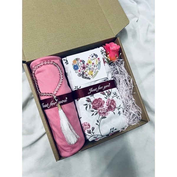 Set Surprise Gift Box Telekung / Kain telekung Viscose Printed Bunga ...