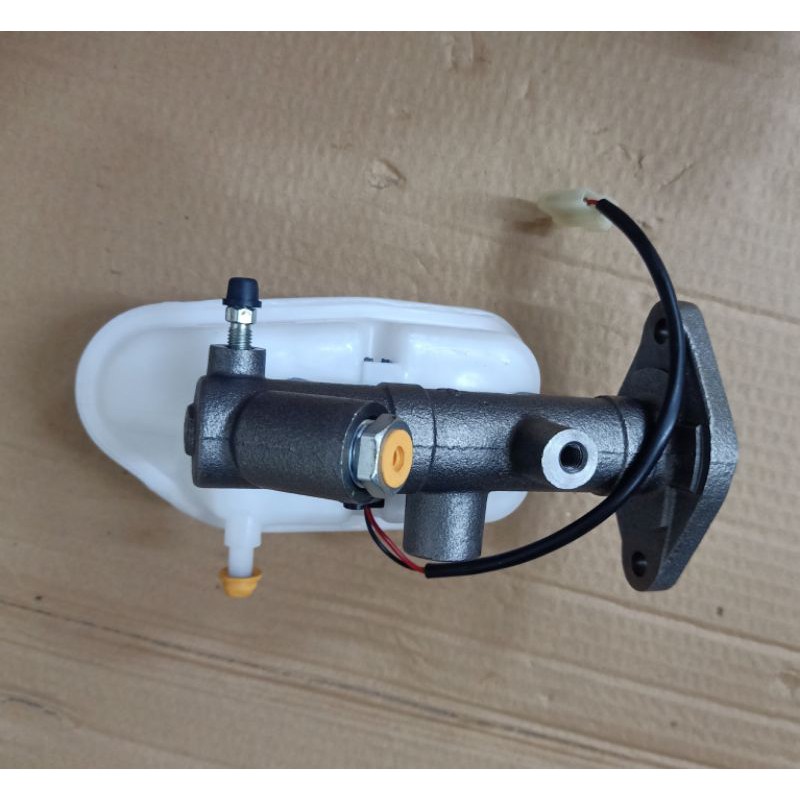 MAZDA E1800,MAXI (DIESEL) BRAKE MASTER PUMP (ST20-43-400) | Shopee Malaysia