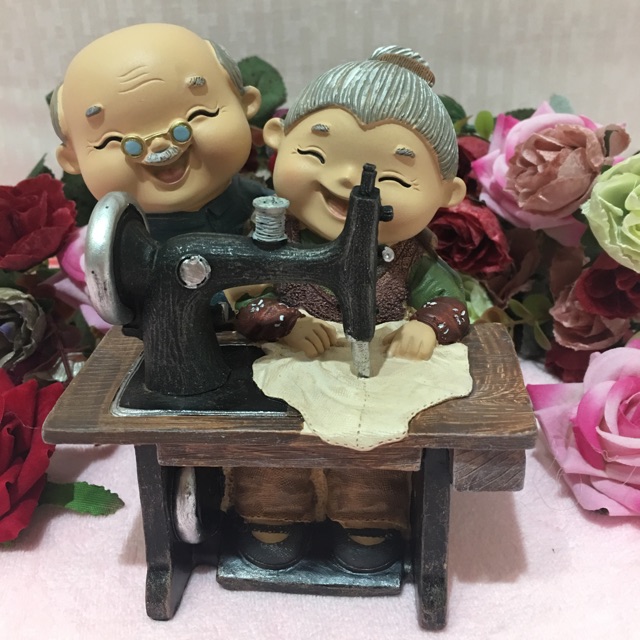 Grandma Statue Of Grandma akong ama Sewing Machine Display Grandma ...