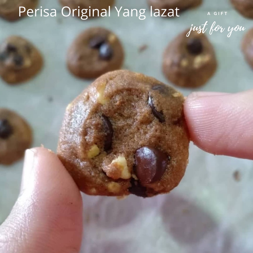 Freshly Baked Homemade Chocolate Chip Mini Cookies Famous Brand `Umi ...