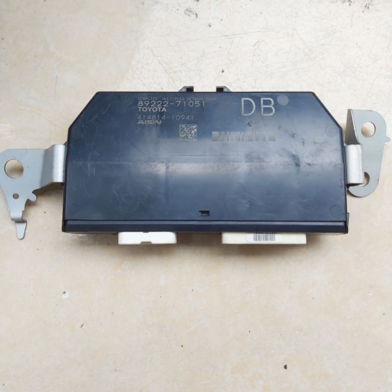 Ecu or Computer multiplex network door original Toyota Fortuner 89222 ...