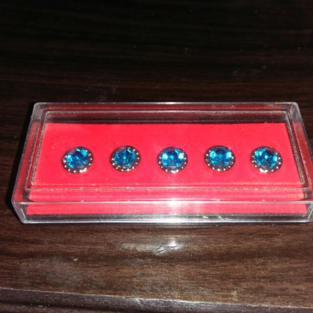 Butang baju melayu pelbagai warna, 5 biji dalam satu kotak warna putih ...