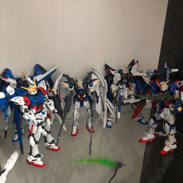 Bandai Gundam RG done bundle sold | Shopee Malaysia