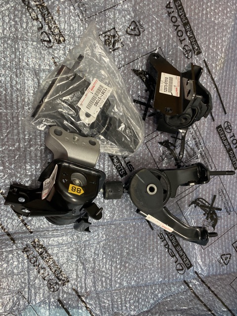 ORIGINAL TOYOTA WISH SEPET ZGE20 1.8 only* (2009-2017) ENGINE MOUNTING ...