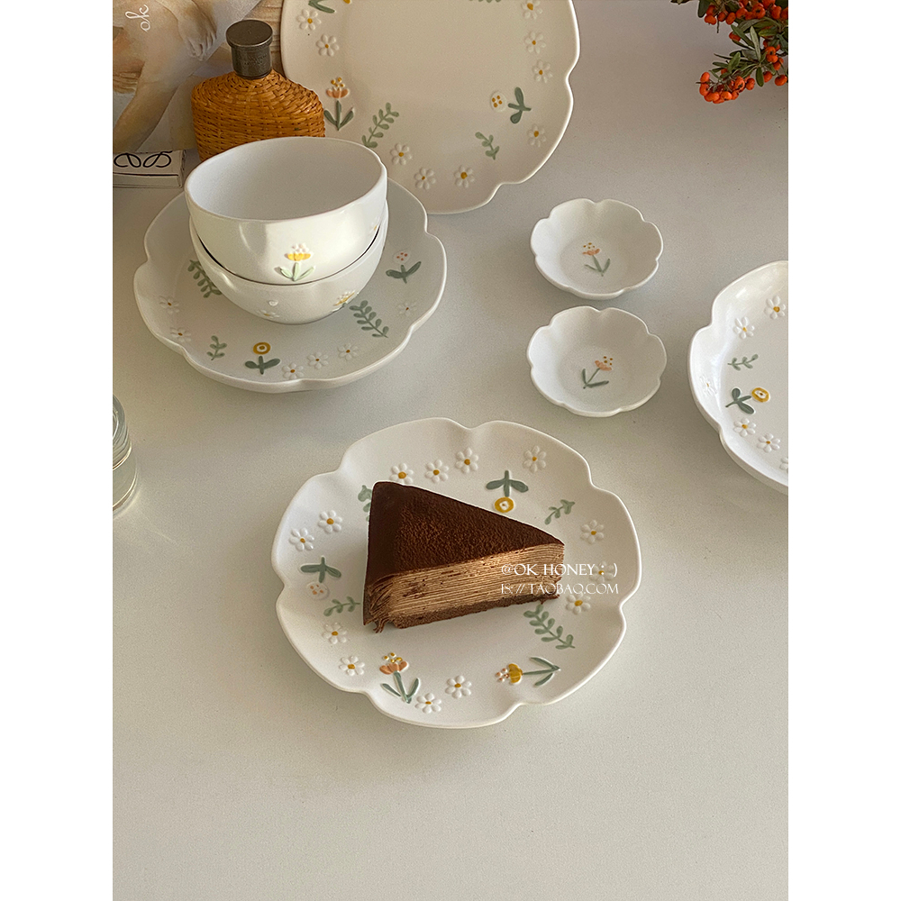 Bas-relief small Daisy ceramic dinnerware set ins Western food plate ...