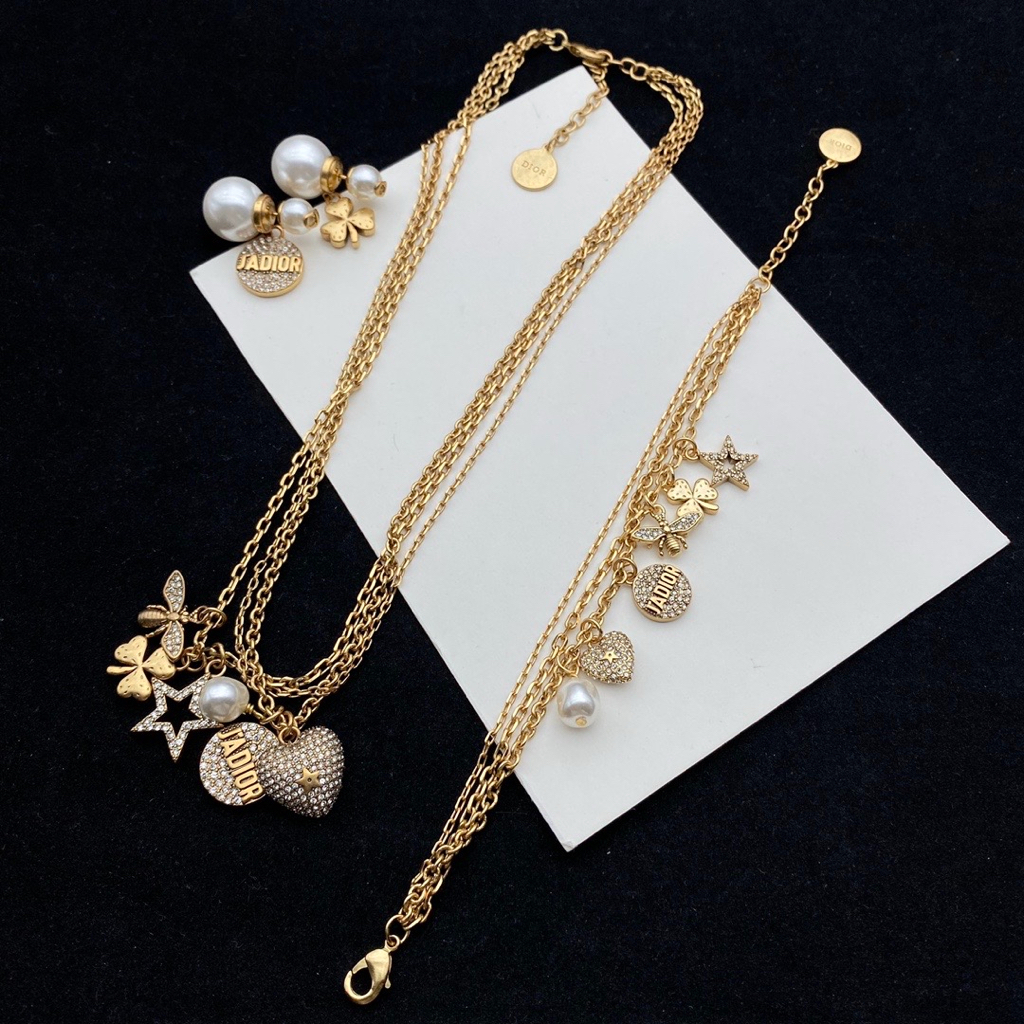 Exploding off-the-shelf multilayer chain set Bee JA Alphabet Star ...