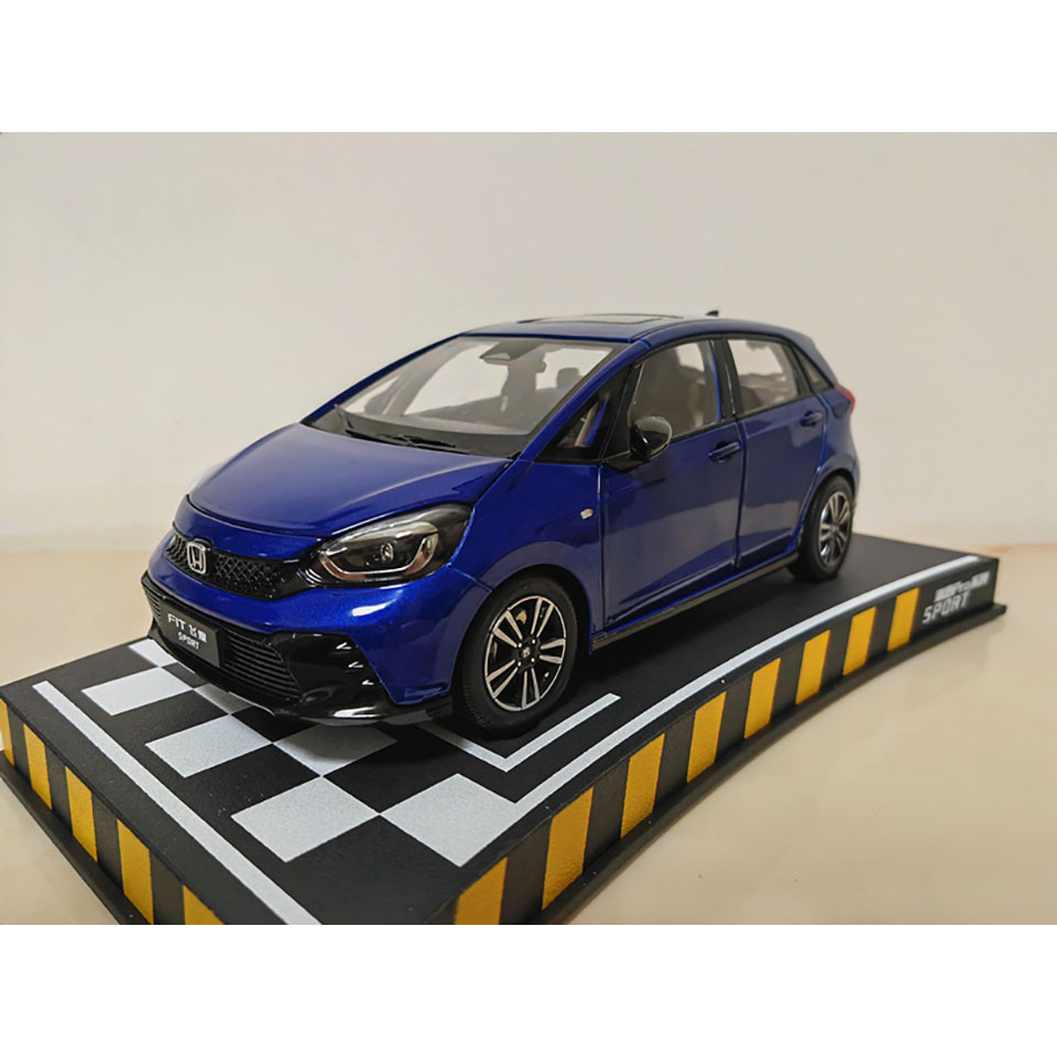 The fourth generation HONDA FIT 2023 1:18 alloy car model of the ...