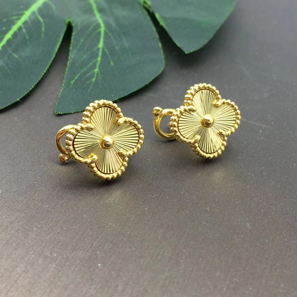 van 18k gold-plated VCA classic four-leaf clover laser Vintage Alhambra ...