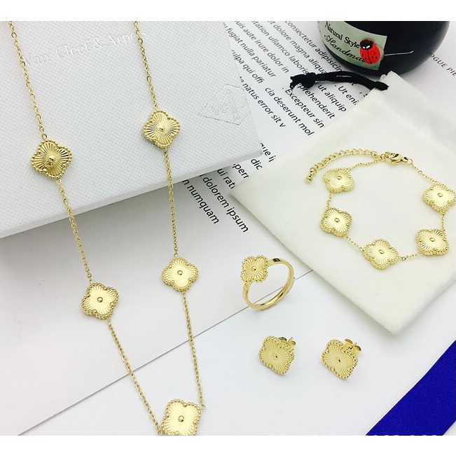 Classic Embossed Four-Leaf Clover Titanium Steel Necklace Bracelet Non ...