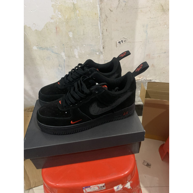 DZ4514-001 N-i-k-e Air Force 1 '07 Low Retro Black Redb AF1 Running ...