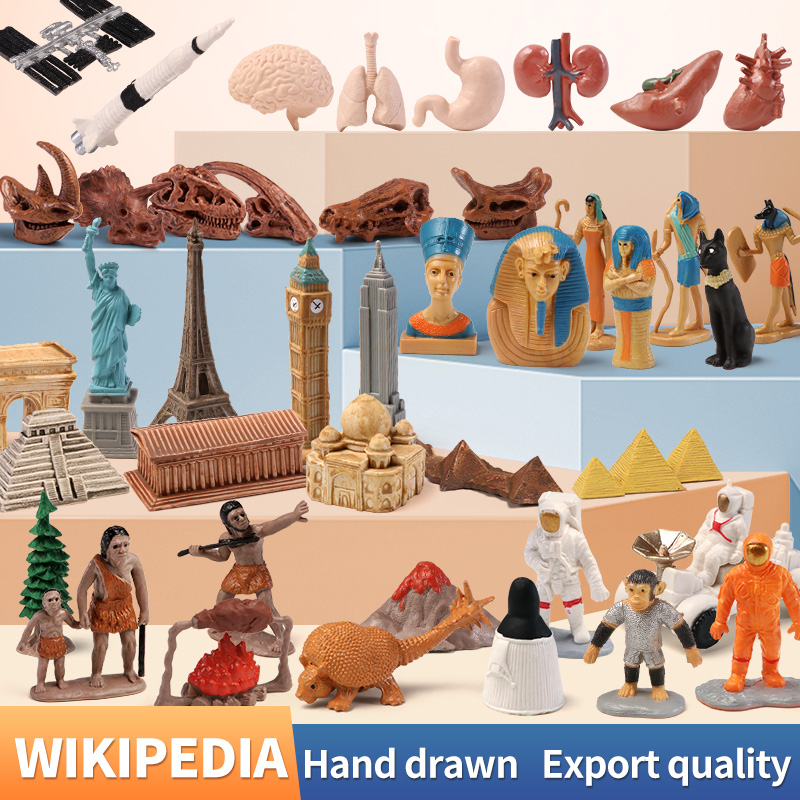 World Building Space Astronaut Egyptian Pyramid Model Ornament ...