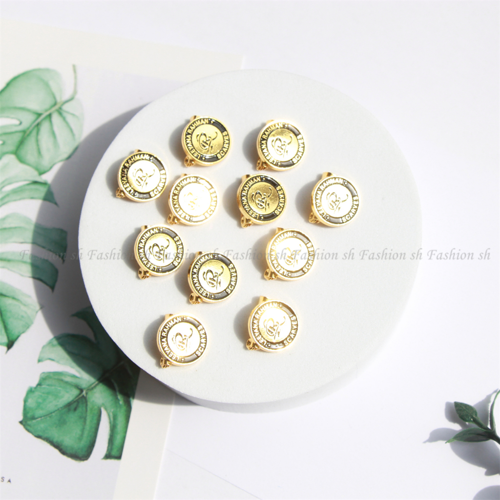 Hot selling LR logo brooch alloy scarf pin | Shopee Malaysia