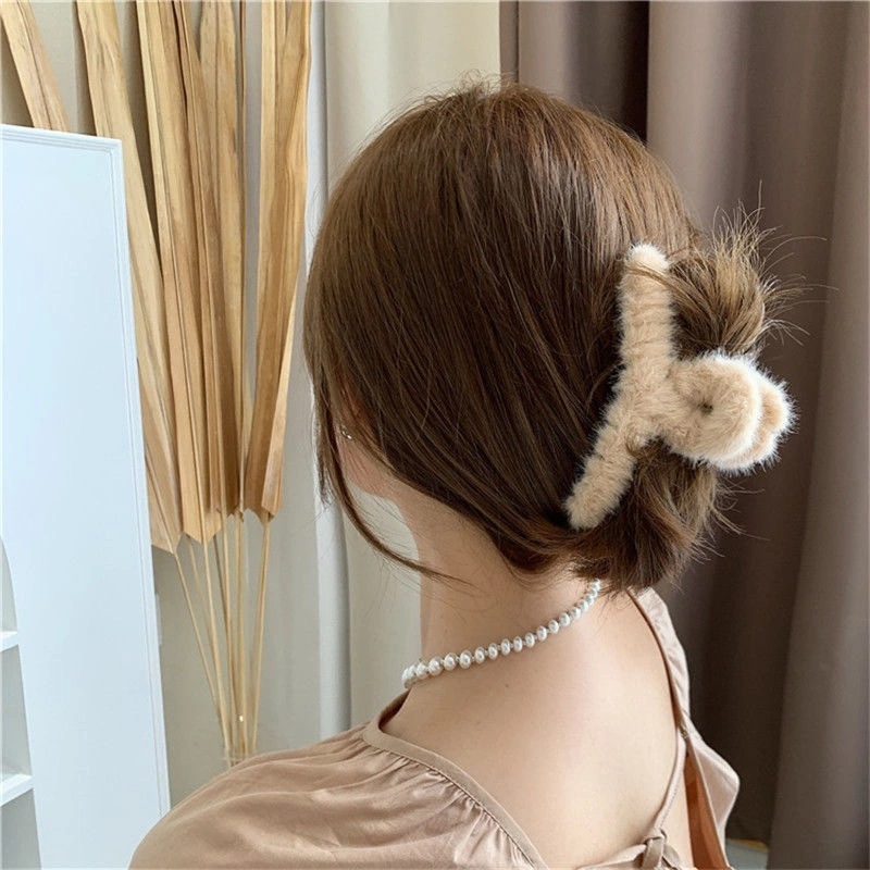 Cute Plush Hair Clips Autumn And Winter Large Shark Clips Cartoon Shape ...