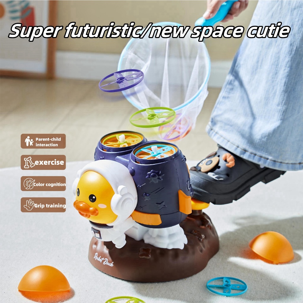 Outdoor Frisbee ejection sports family outdoor hand-eye coordination ...