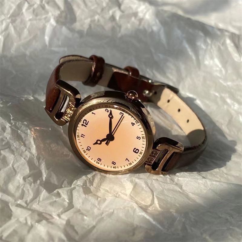 New Women Vintage Watch British Style Light Luxury Fashion PU Strap ...