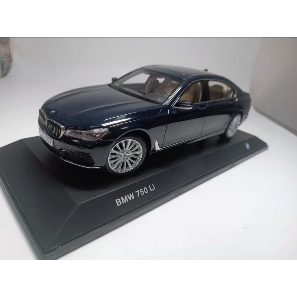 Original Car Model 1: 18 New BMW 750Li Luxury BMW 7 Series Simulation ...