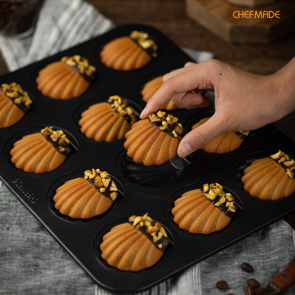 CHEFMADE Madeleine Pan, Nonstick 12 Cavity Scallop Shell Bakeware ...