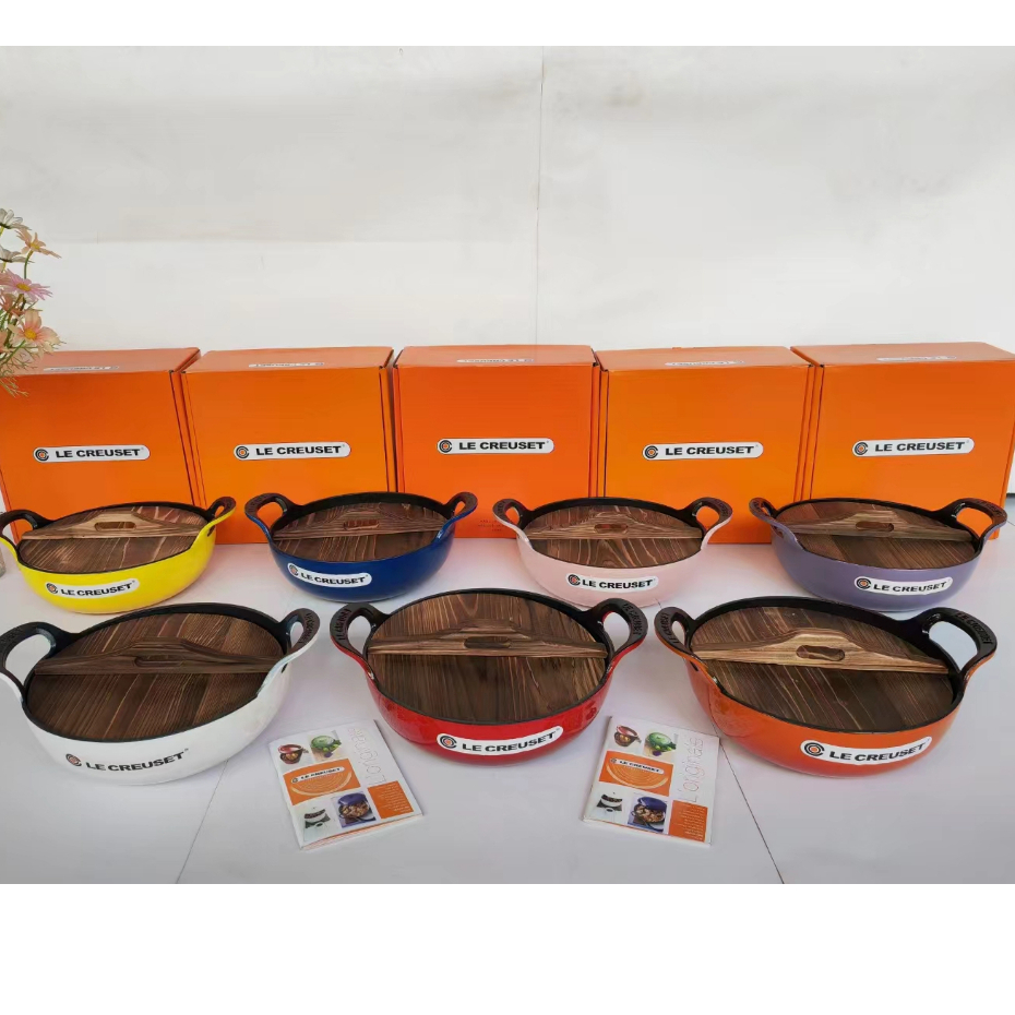 French le creuset Cool Color Wok Cast Iron Pan Wok Helmet Stew Pan Stew ...