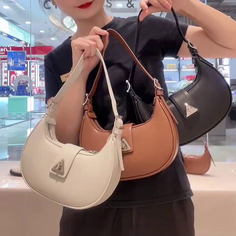 Cnk New Women's Bag Simple Triangle Buckle Crossbody Crescent Bag ...