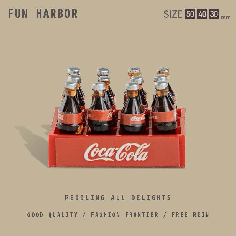 无聊了桌上摆一箱可乐! Mini Coke Ornament / Classic Coca-Cola / Funny Home ...