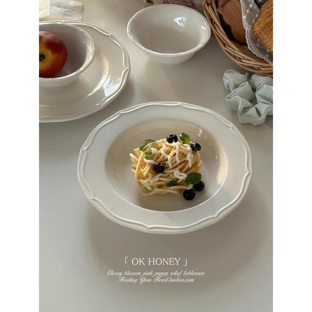 ins Vintage round French bas-relief lace plate pure white ceramic soup ...