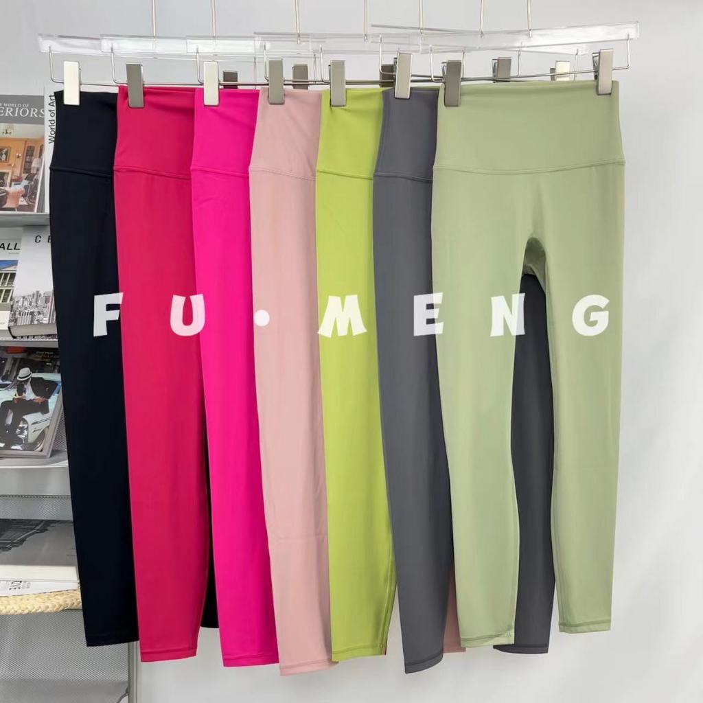 High-waisted and hip-lifting one-piece cut design skintight yoga pants ...