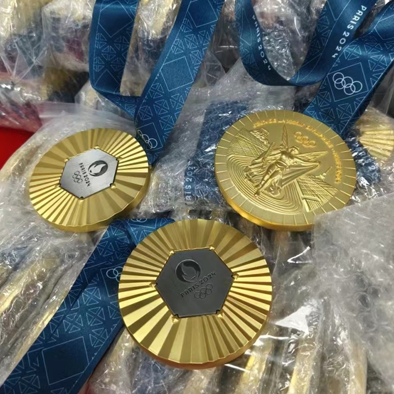 2024 Paris Olympic Games Gold Medal Simulation Model Craftwork Sports ...