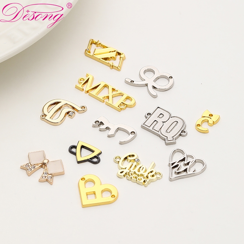 Custom logo small size letter metal label /gold plated zinc alloy metal ...