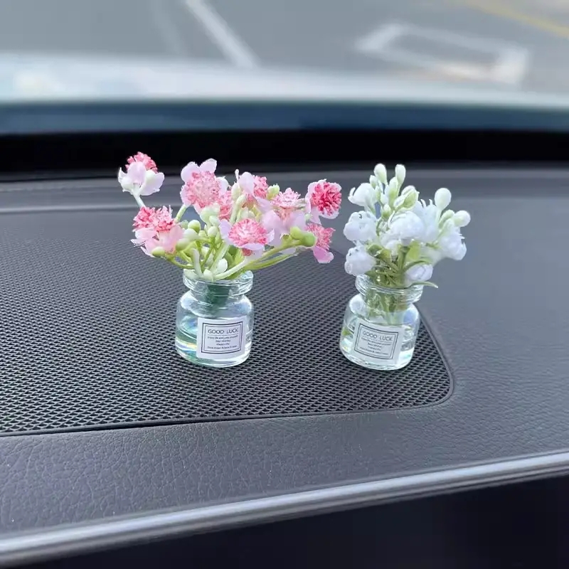 Cartoon Car Decoration Garnish Figurines Dashboard Ornament Decorative ...