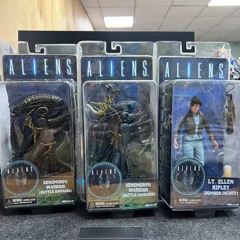 NECA Alien 12 Headshot Battle Damaged Alien Big Mom Ripley 7-inch ...
