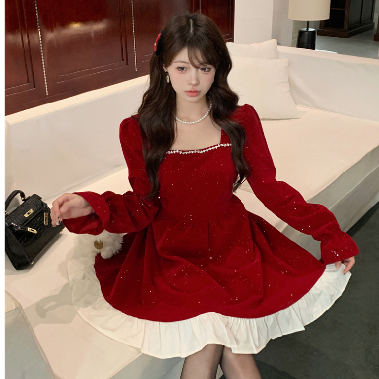 French red Christmas Eve dress with square neckline and fine sparkling ...