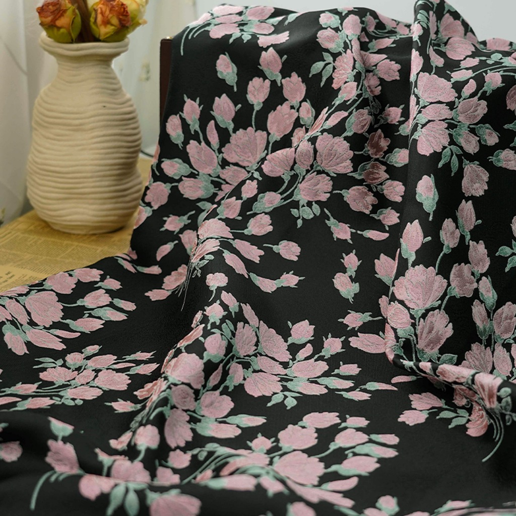 【1 meter】Vintage black background pink flower relief yarn-dyed jacquard ...