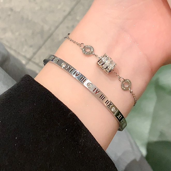 18K titanium steel non fading bracelet with Roman numerals and diamond ...
