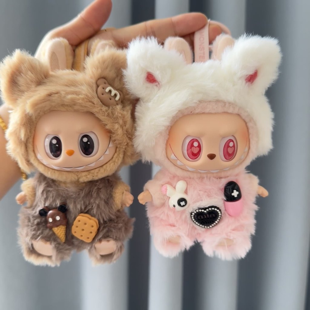 Labubu clothing, plush clothing paired with cartoon accessories is very ...