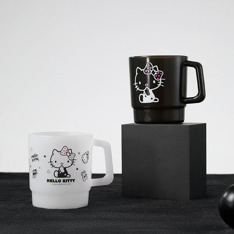 MINISO MINISO Hello Kitty Black White Simple Series-Mouthwash Cup 310ml ...