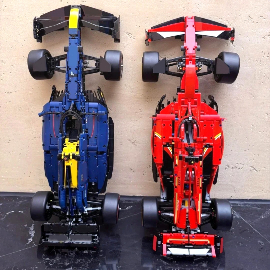 1361pcs Technical Mechanical Supercar 42206 42207 Red Blue Formula F1 ...