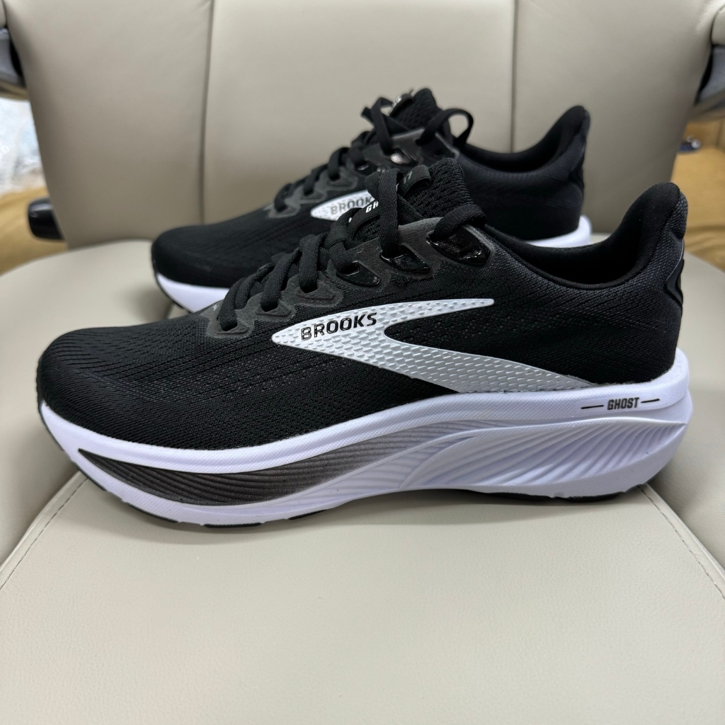 Brooks Ghost 17 running shoes Moderated Seismic Bottom Marathon Running ...