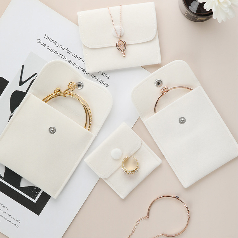 Exquisite Velvet Pouch Wedding Packaging Bags Snapper Jewelry Bags New ...