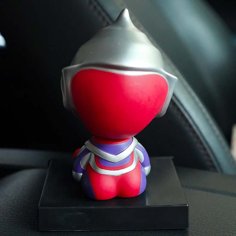 10cm Japan Tokusatsu Ultraman Tiga Madoka Daigo Shaking Head Doll PVC ...